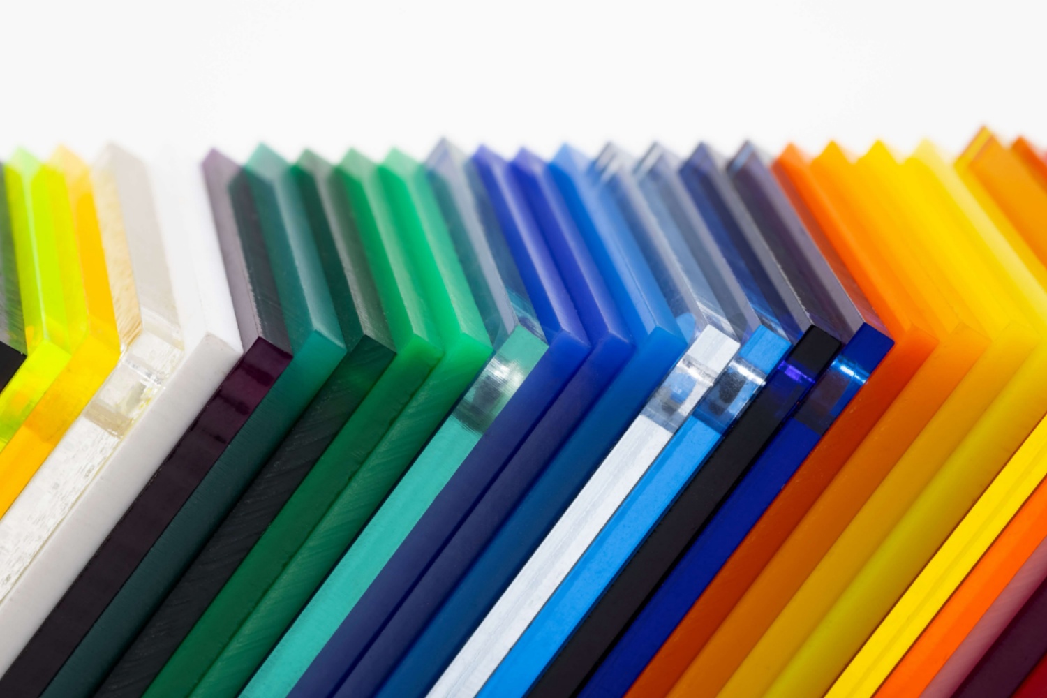 The Advantages of Acrylic Sheets Over Glass - Acrylic Sheets